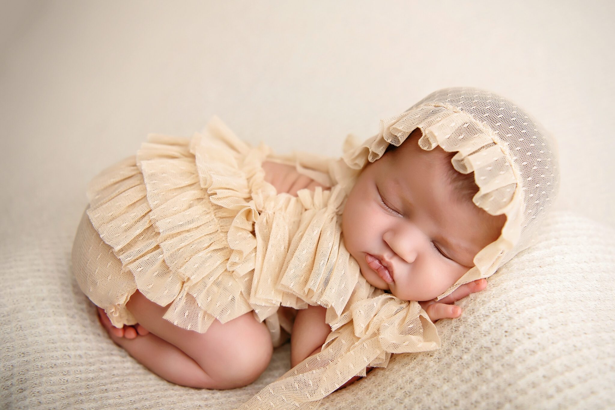 Newborn Session Color Choices | Krystal Garcia Photography | San ...