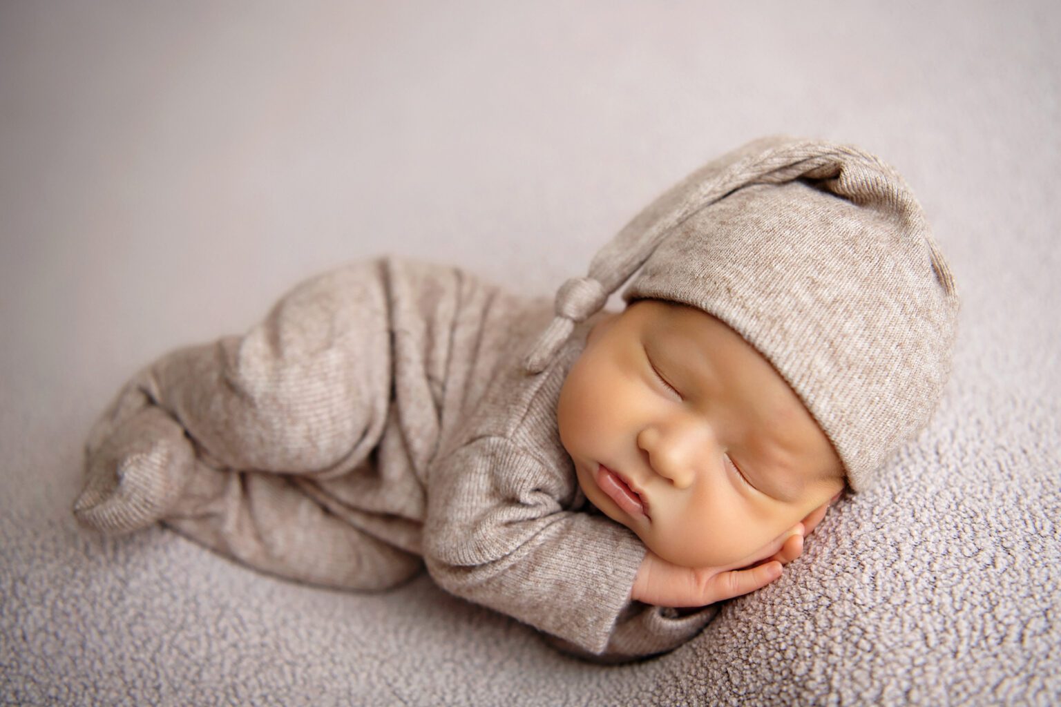 Newborn Session Color Choices | Krystal Garcia Photography | San ...